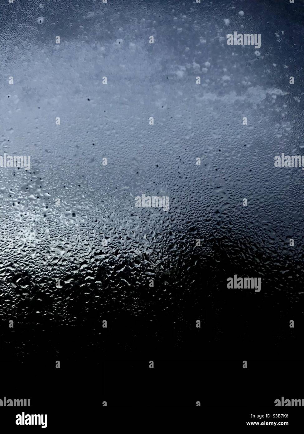 Steamy windows hi-res stock photography and images - Alamy