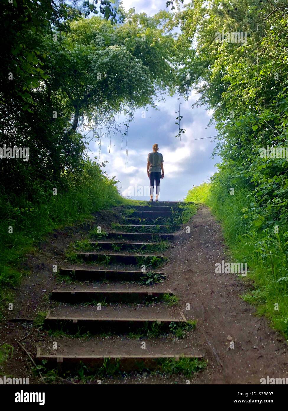 Women walk in steps hi-res stock photography and images - Alamy