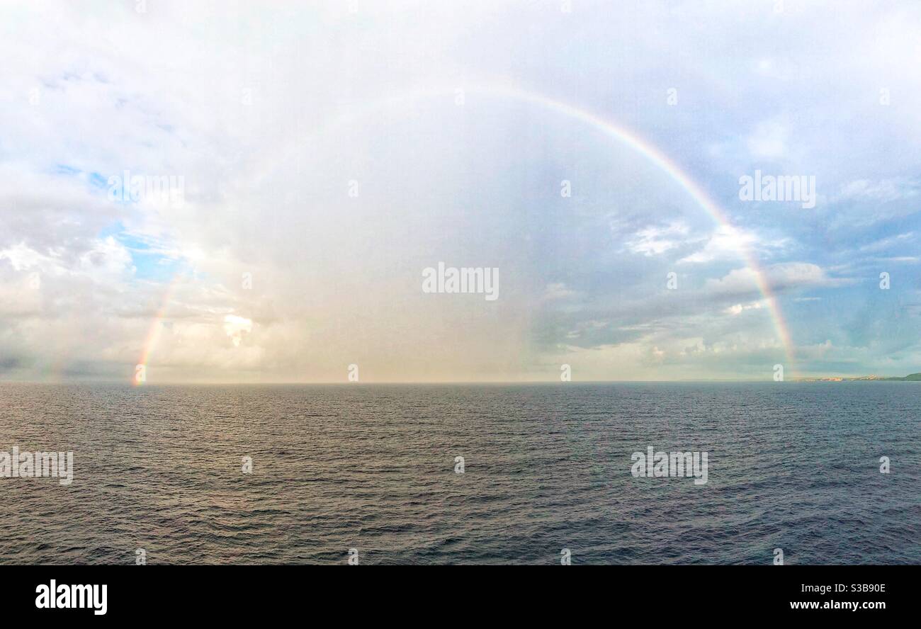 Sunshine and rain hi-res stock photography and images - Alamy