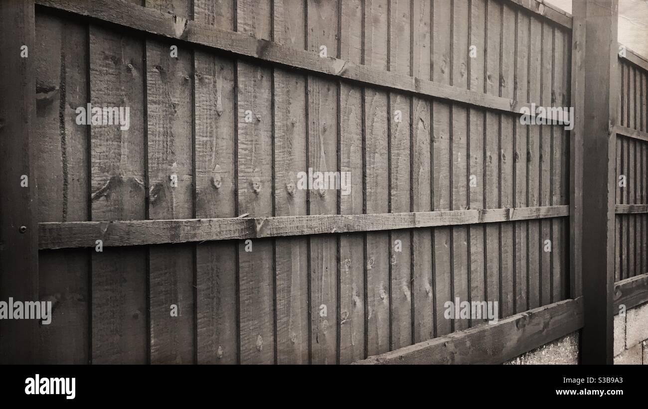 Fence perspective hi-res stock photography and images - Alamy