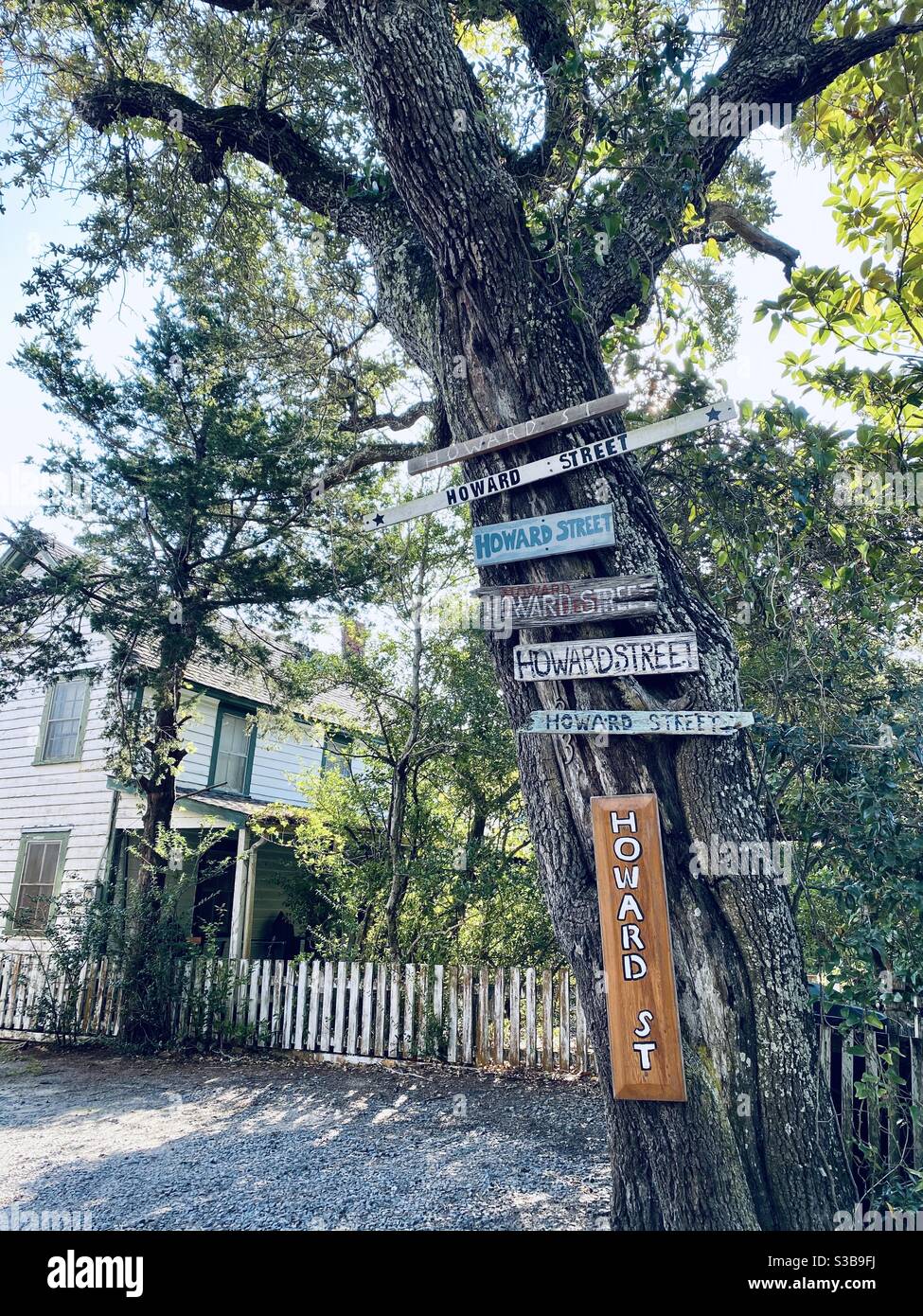 Howard street hi-res stock photography and images - Alamy