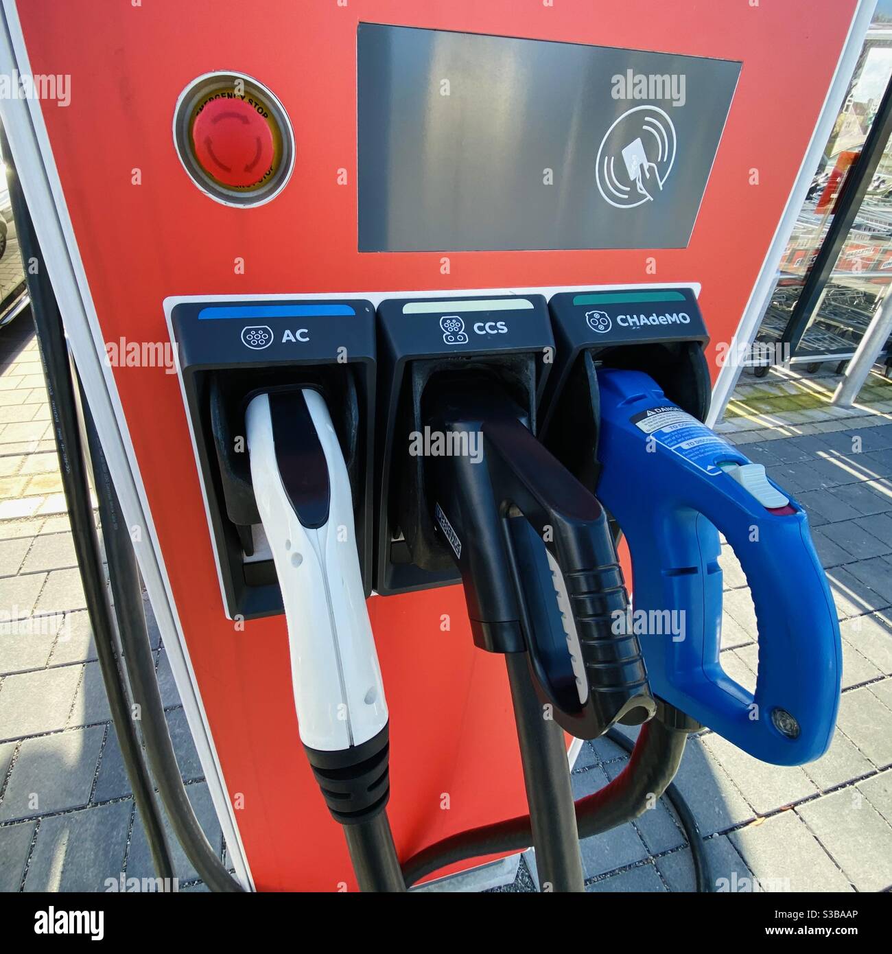 Ccs charging station hi-res stock photography and images - Alamy