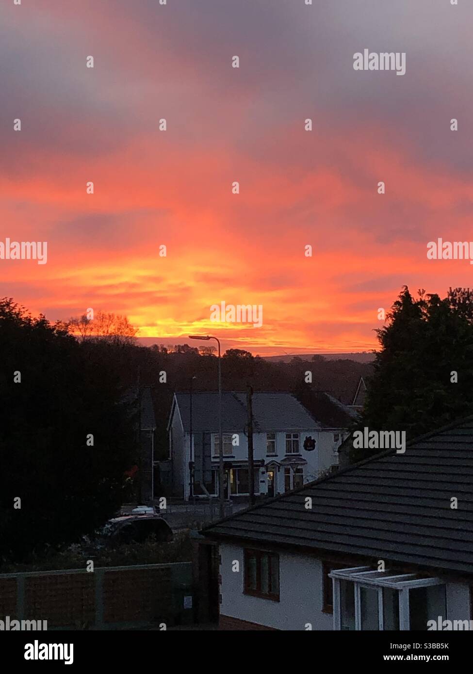 November sunrise hi-res stock photography and images - Alamy