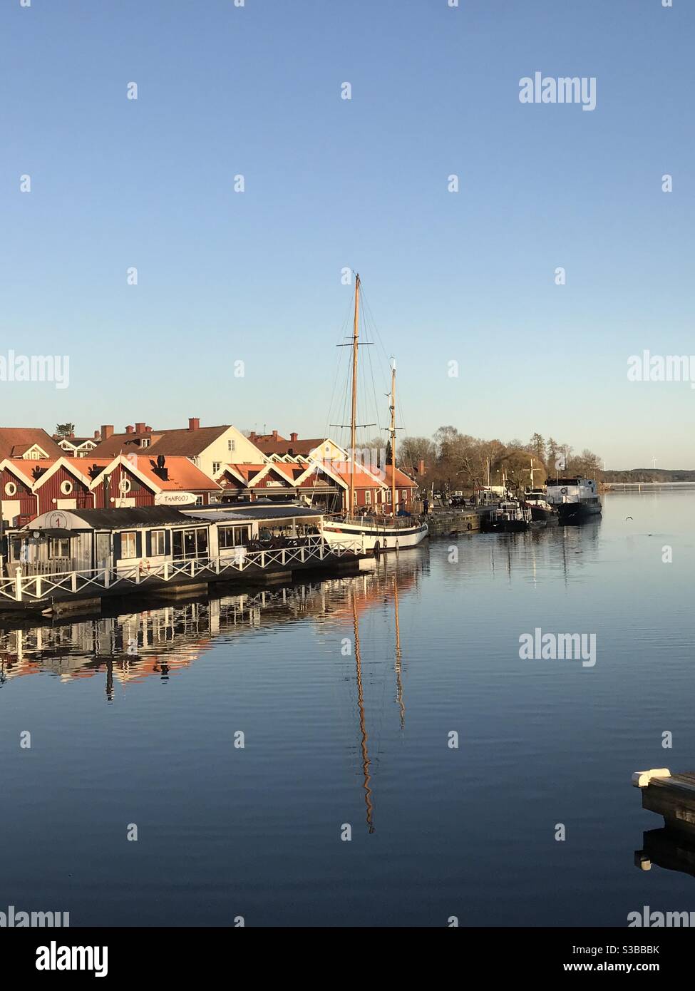 Swedish lake town harbour Stock Photo - Alamy