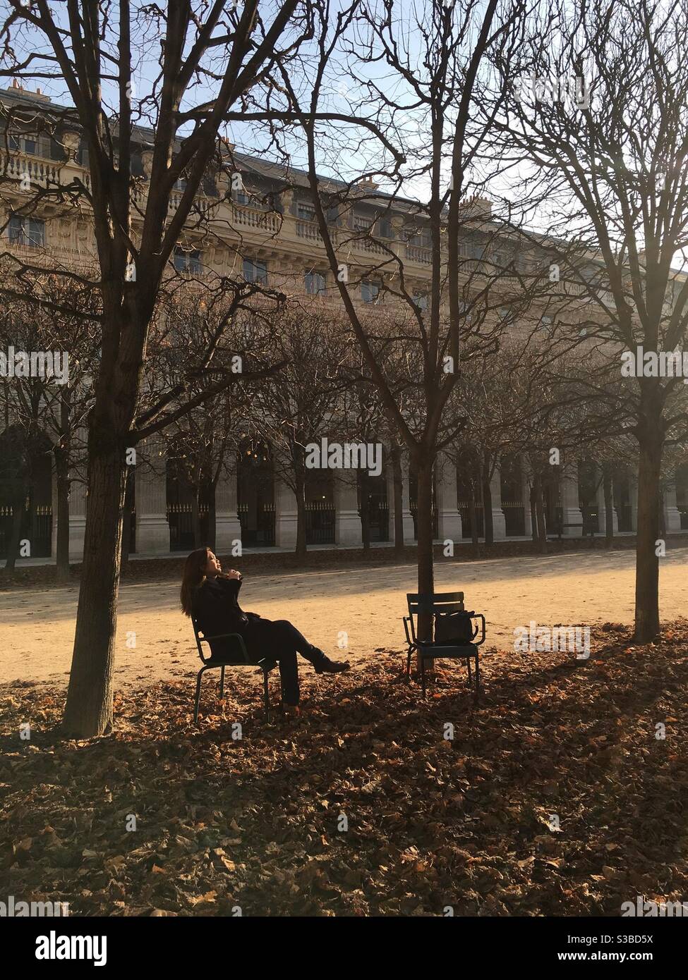 Fall of paris hi-res stock photography and images - Alamy