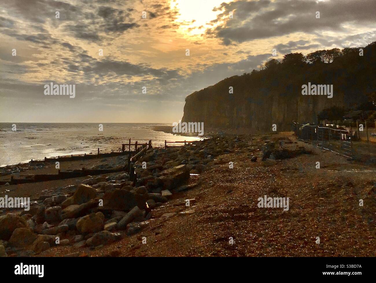Cliff end pett hi-res stock photography and images - Alamy
