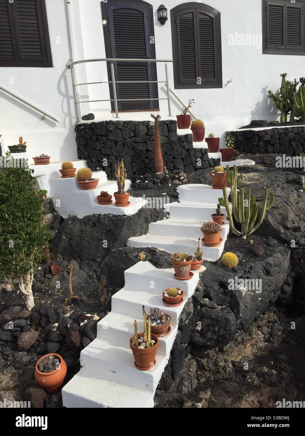 Mediterranean house with steps hi-res stock photography and images - Alamy