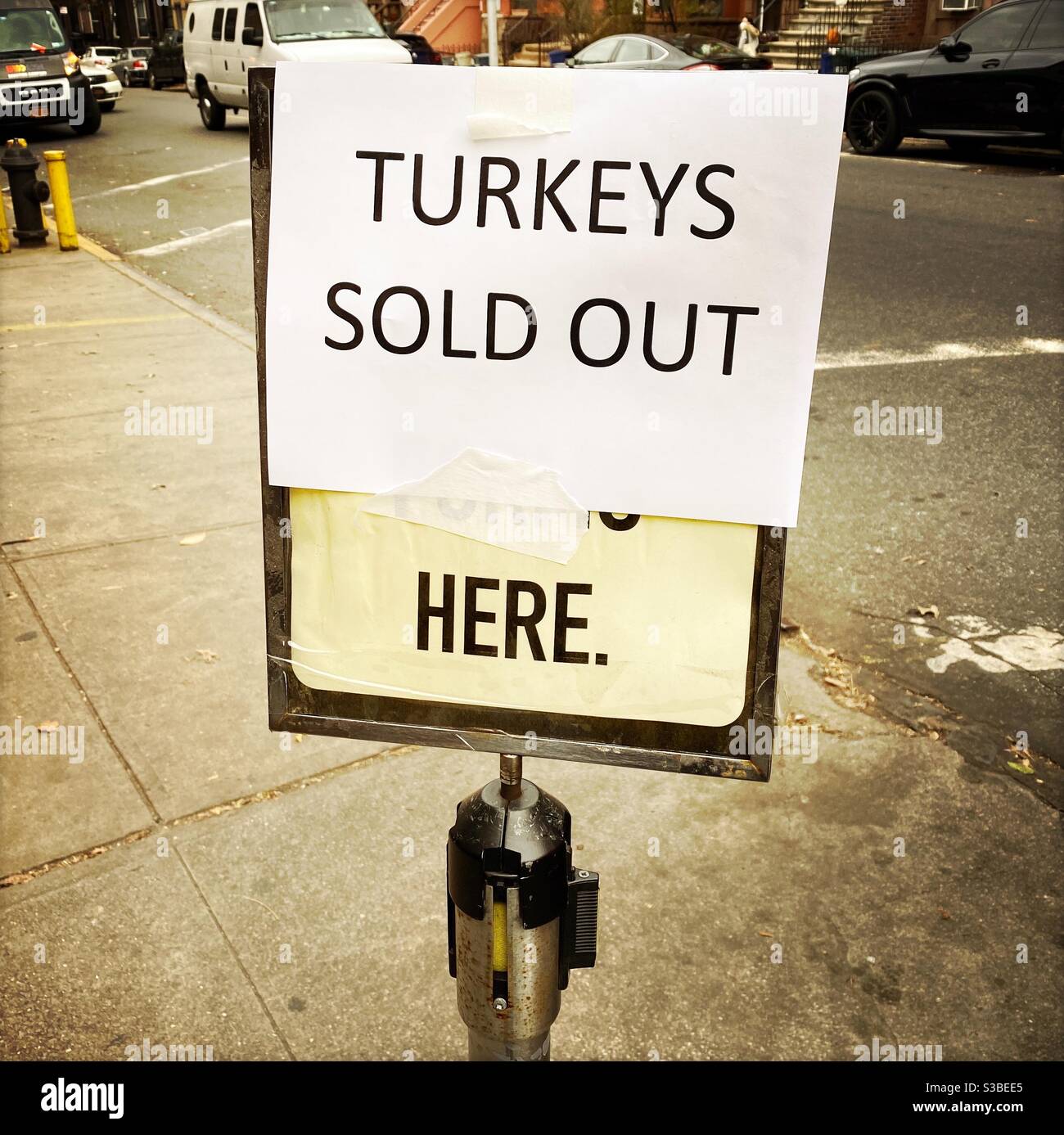 Sold out sign hi-res stock photography and images - Alamy