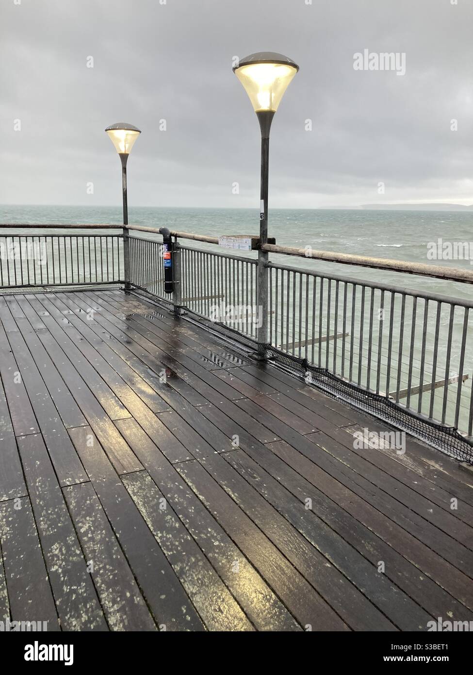 Pier light hi-res stock photography and images - Alamy