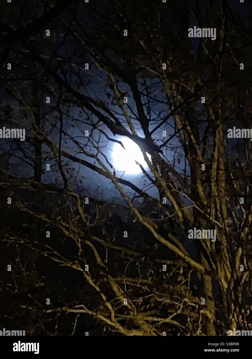 Moon in country hi-res stock photography and images - Alamy