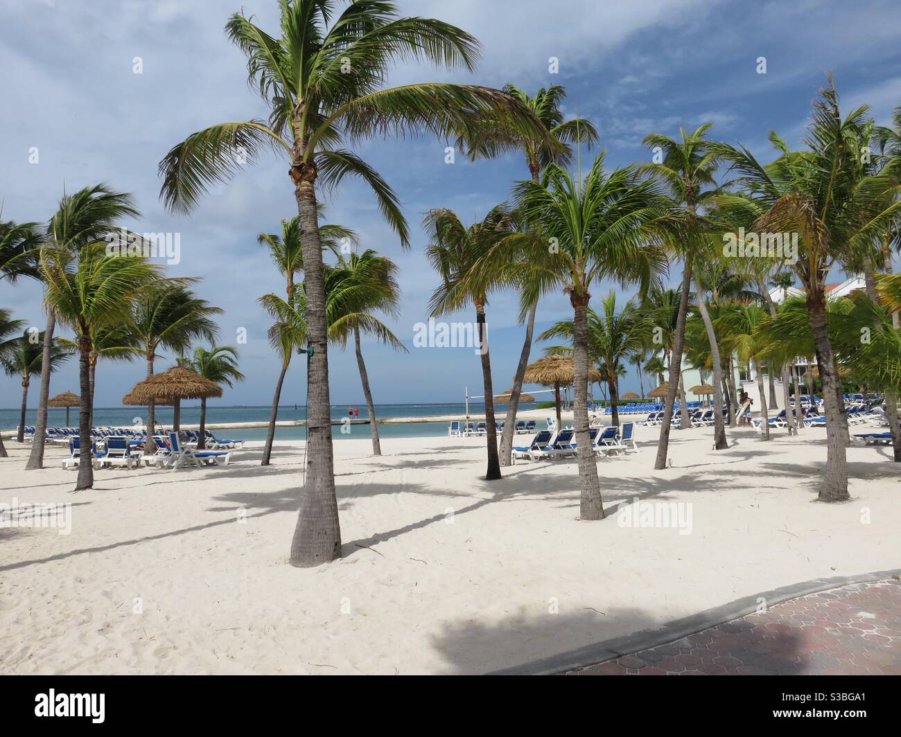 Happy island hi-res stock photography and images - Alamy