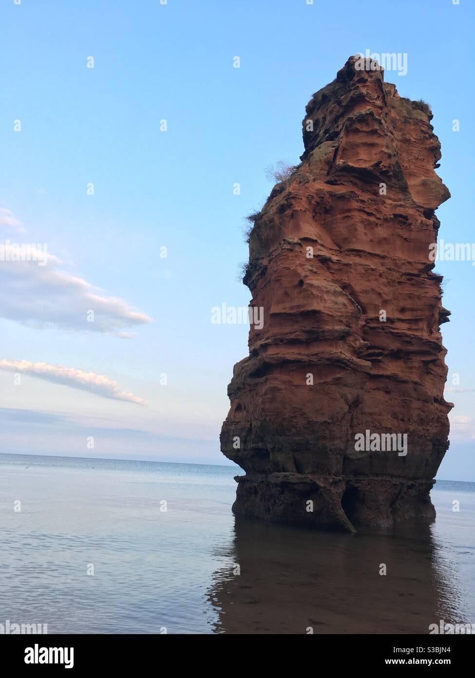 Big rock grass hi-res stock photography and images - Alamy