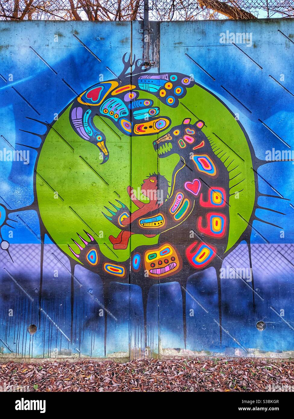 First Nation traditional urban street art Stock Photo - Alamy