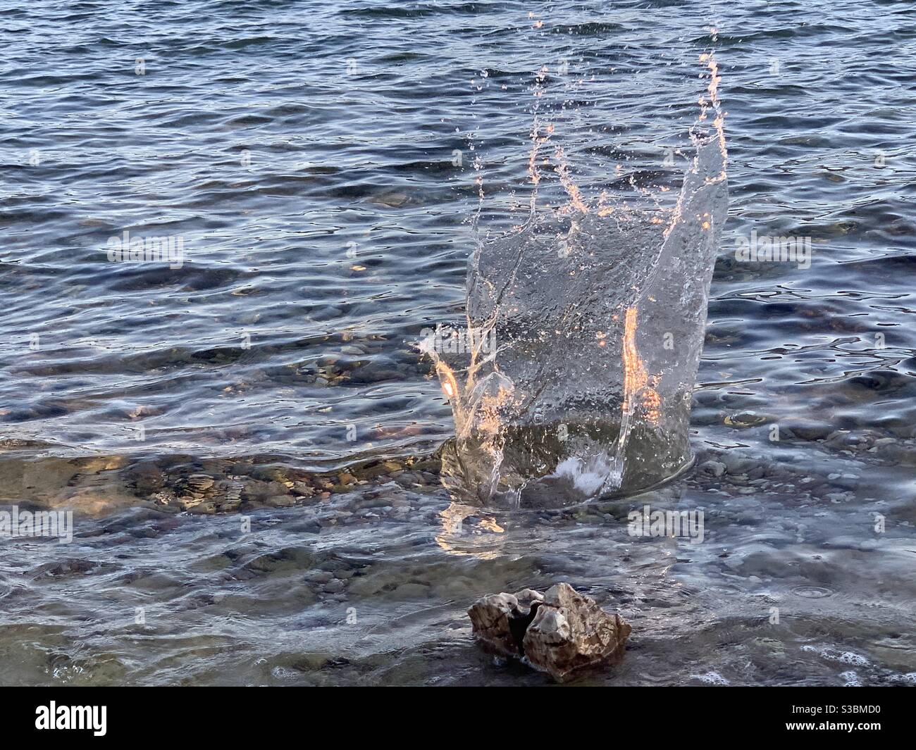 Stone in the water hi-res stock photography and images - Alamy