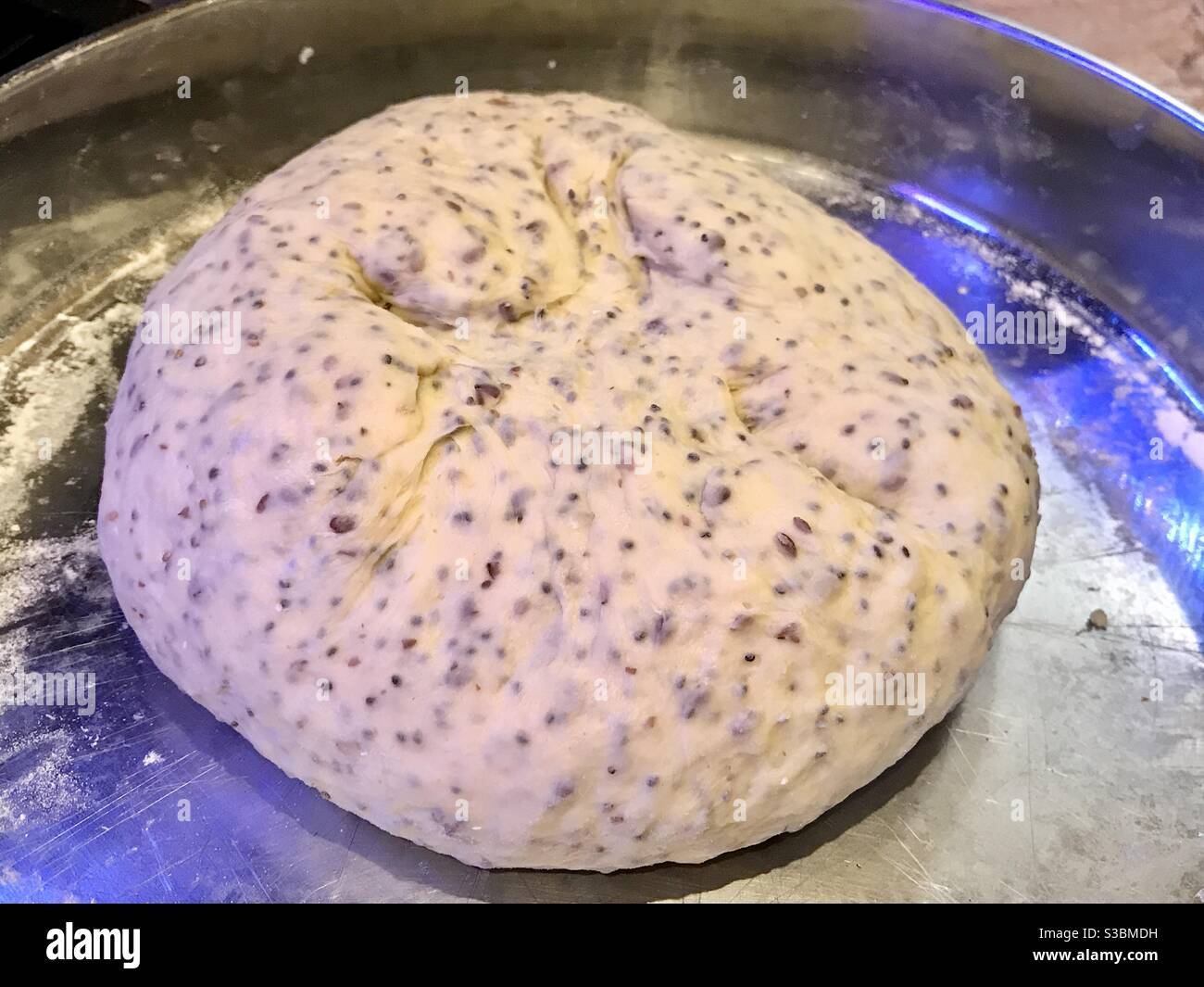 Seeds bread hi-res stock photography and images - Alamy