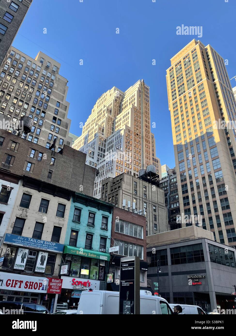 Colorful street scene in New York City Stock Photo - Alamy
