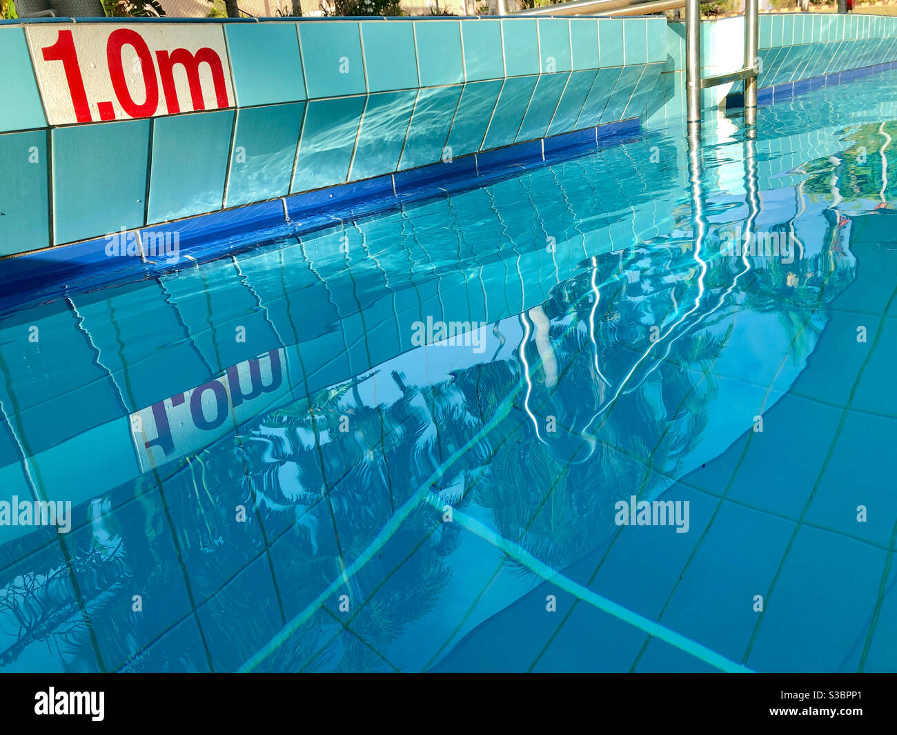 Swimming pool depth indicator hi-res stock photography and images - Alamy