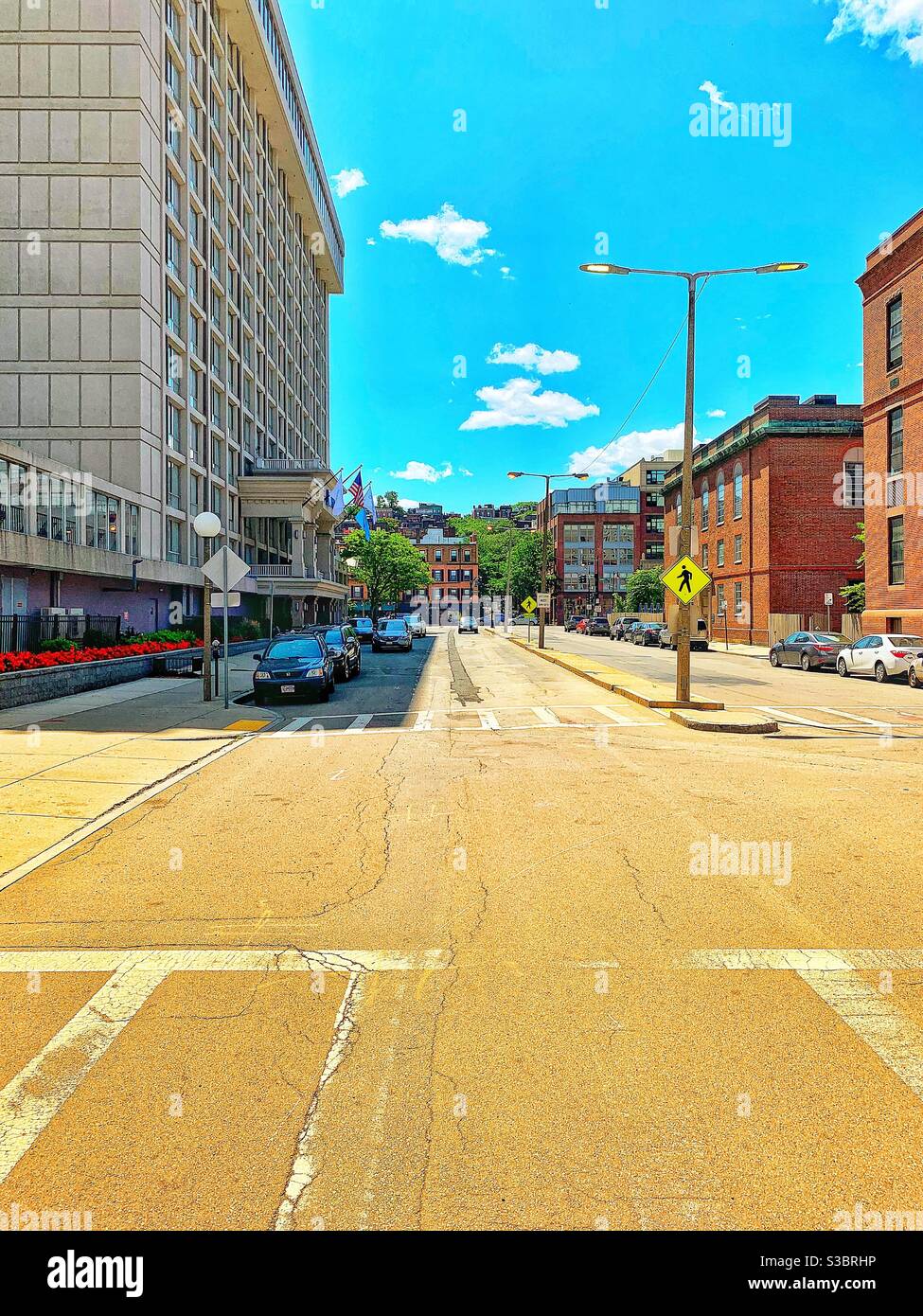 Bright and sunny Boston’s street Stock Photo - Alamy