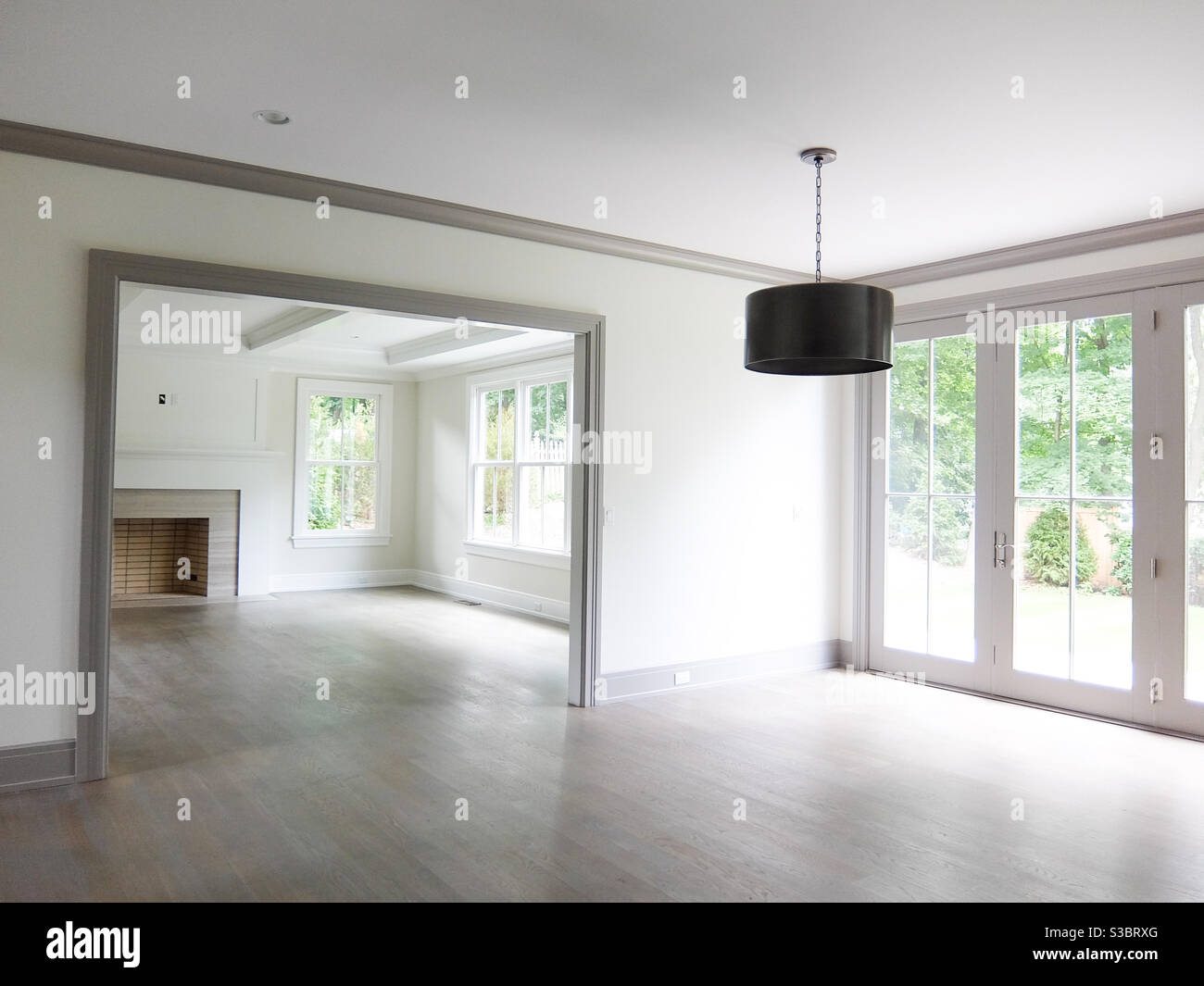 Empty house hi-res stock photography and images - Alamy
