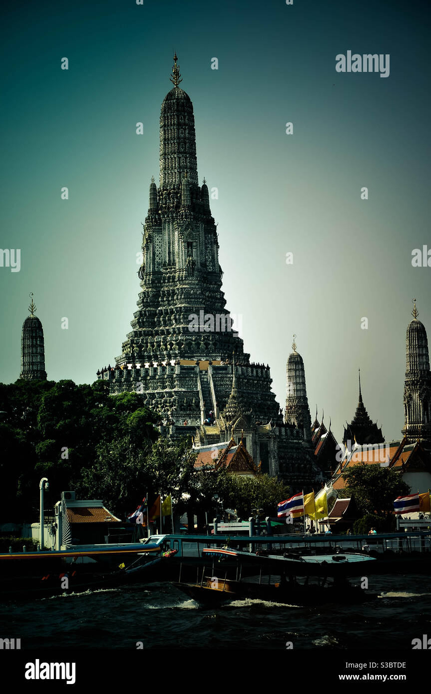 Ancient palace hi-res stock photography and images - Alamy