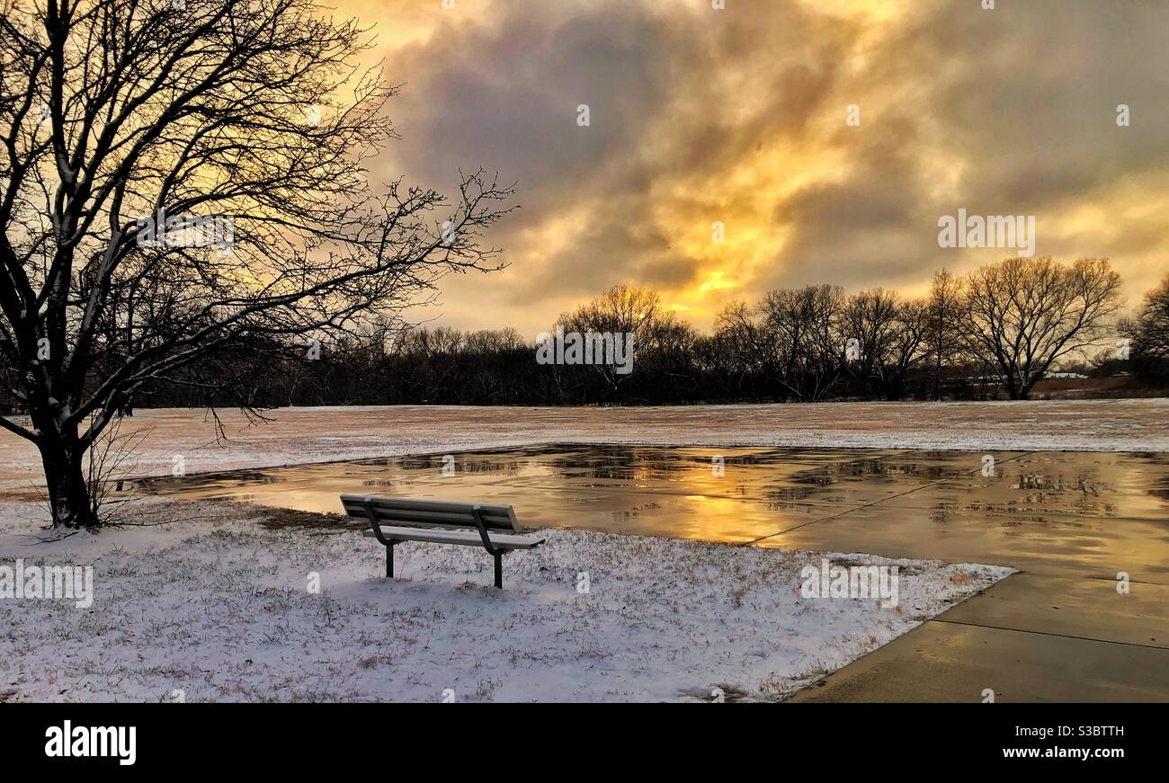 Early winter sunset hi-res stock photography and images - Alamy