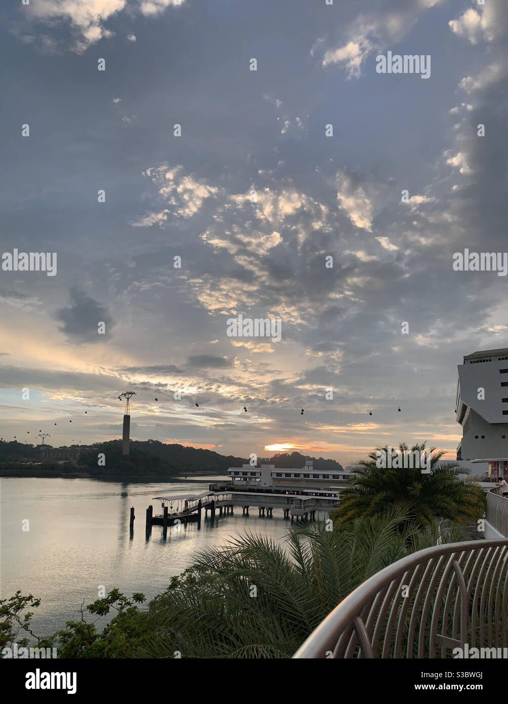 Singapore cable car sentosa hi-res stock photography and images - Alamy