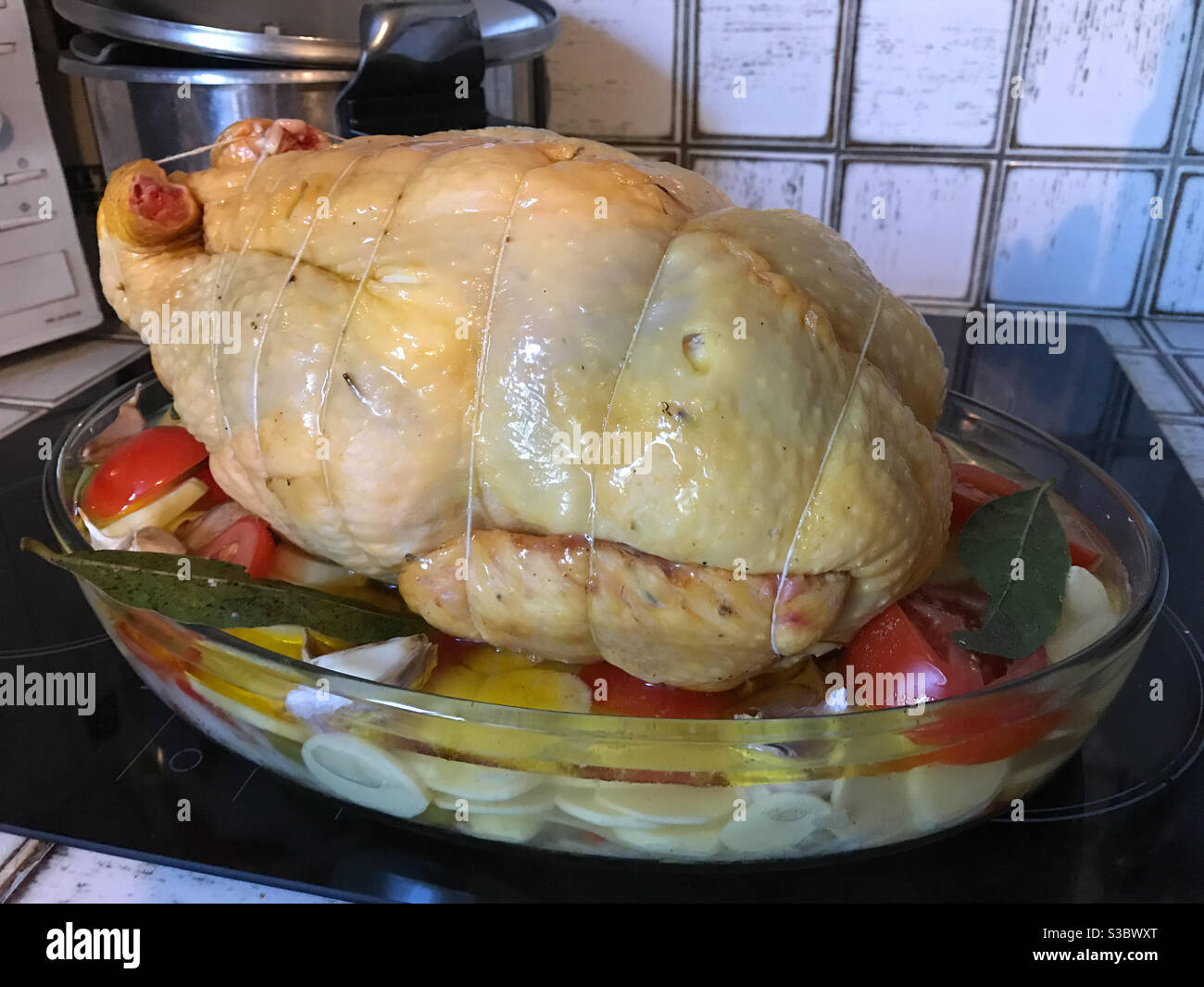 Poultry cooking hi-res stock photography and images - Alamy