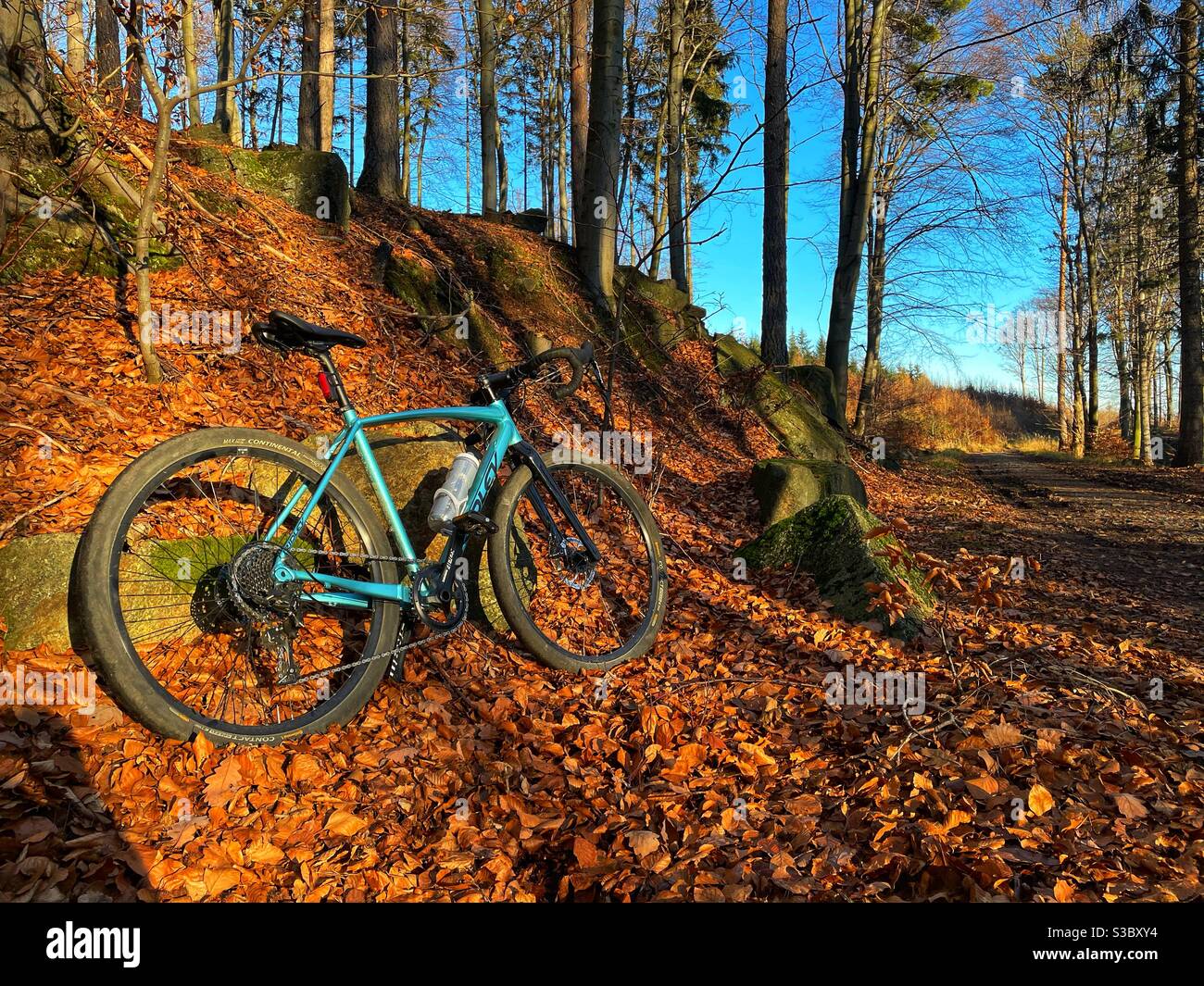Bike hill hi-res stock photography and images - Alamy