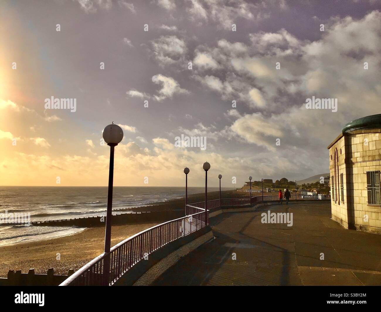 Eastbourne promenade hi-res stock photography and images - Alamy