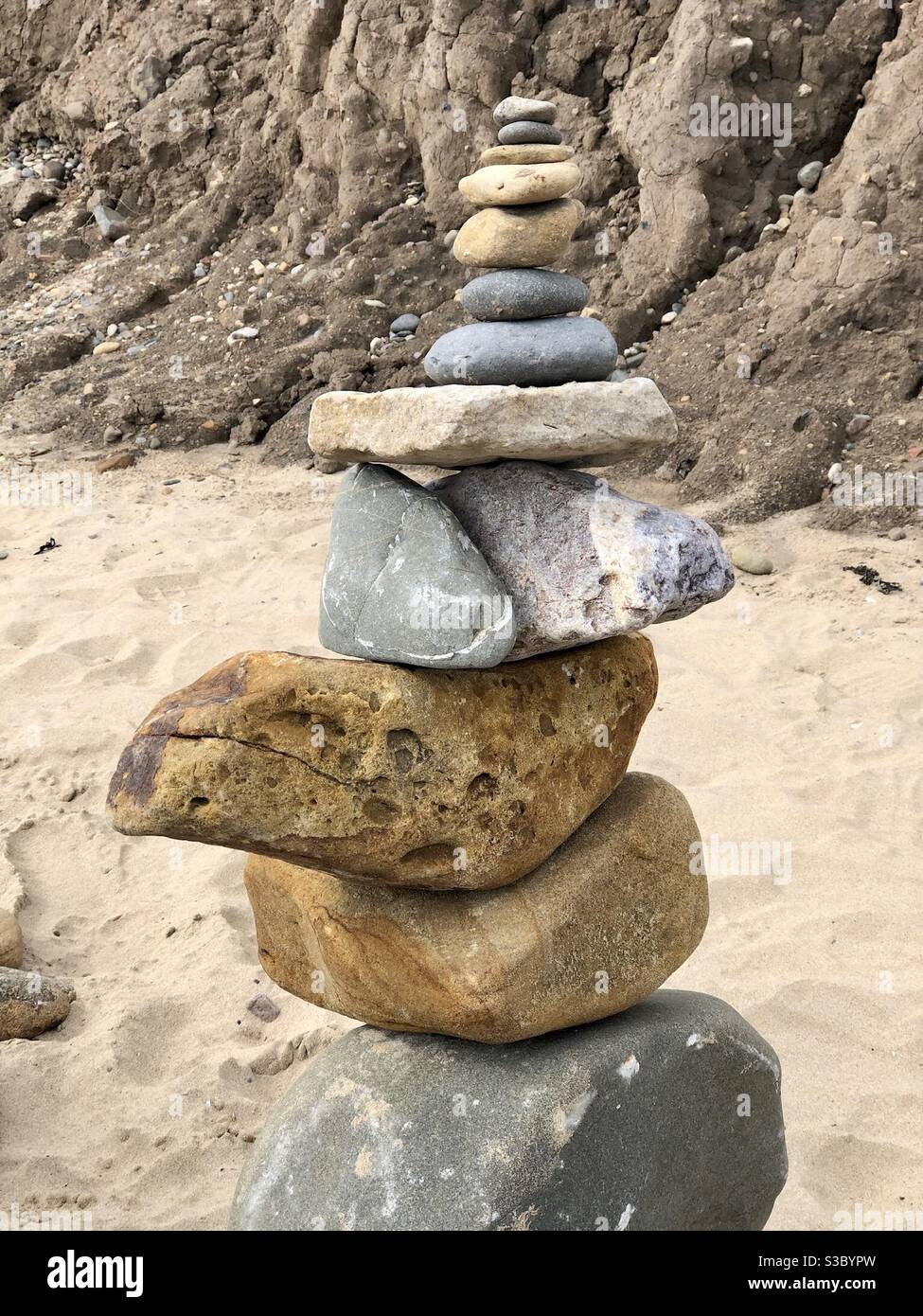 Tall stack of rocks hi-res stock photography and images - Alamy