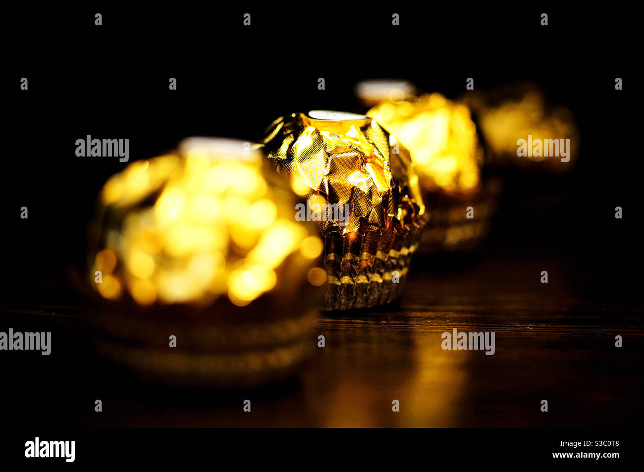 Identical objects hi-res stock photography and images - Alamy