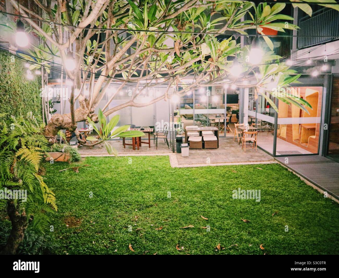 Escape work office hi-res stock photography and images - Alamy