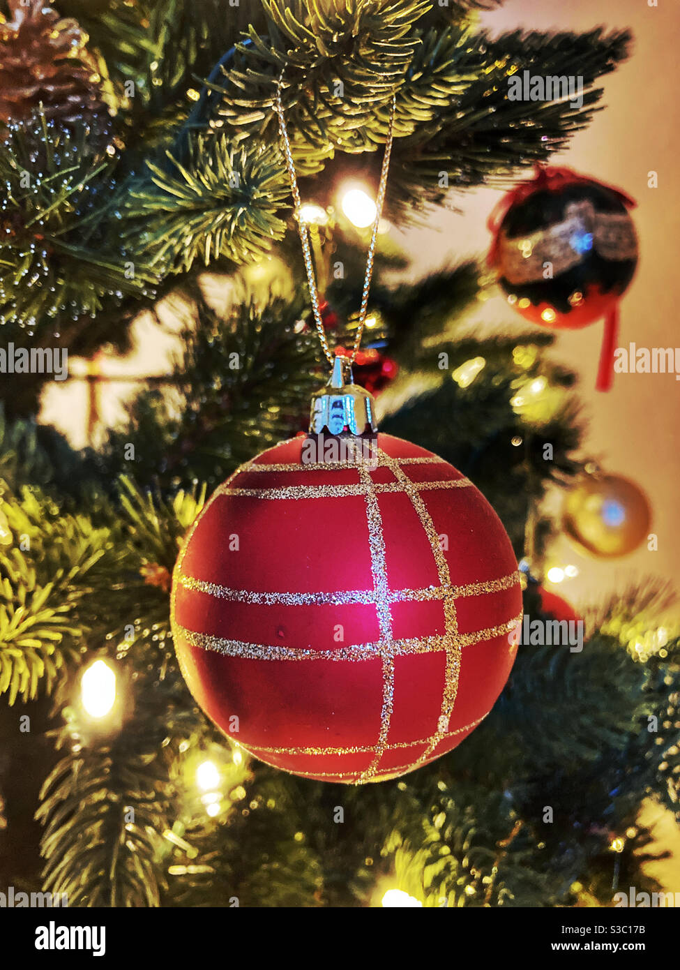 Christmas tree bauble Stock Photo - Alamy