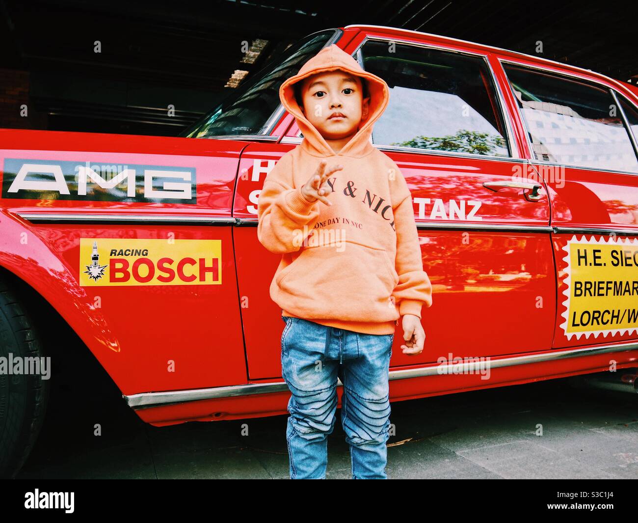 Kid model hi-res stock photography and images - Alamy
