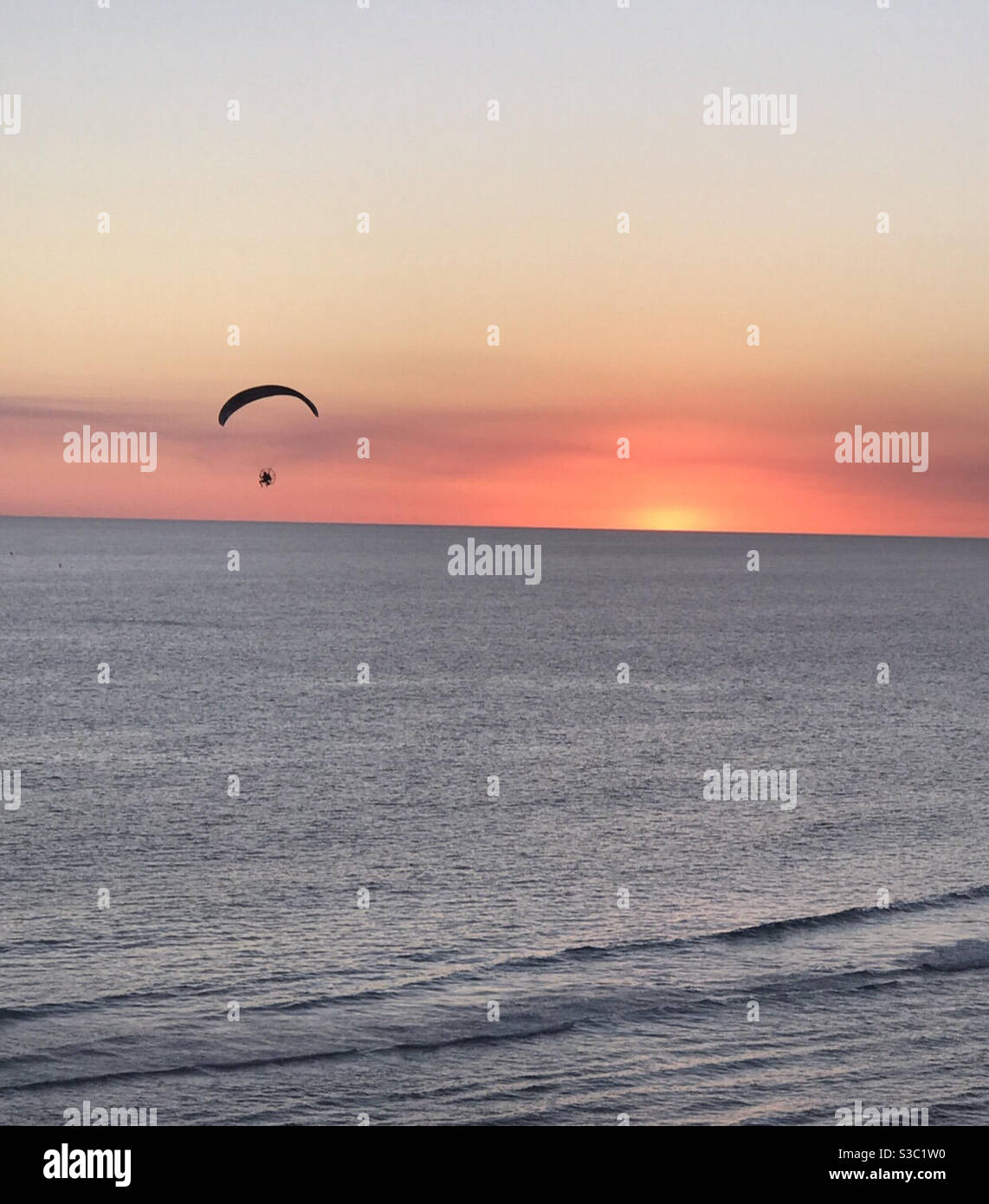 Beachfront adventure hi-res stock photography and images - Alamy