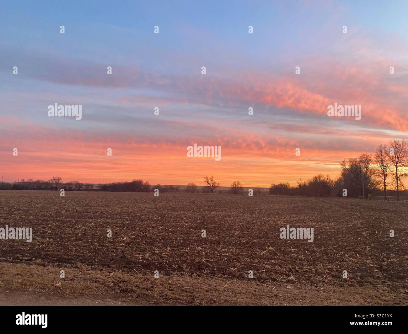 Pretty sunset hi-res stock photography and images - Alamy
