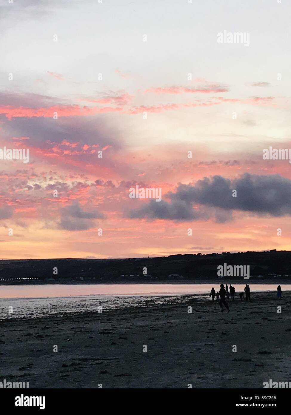 Sky and beach hi-res stock photography and images - Alamy