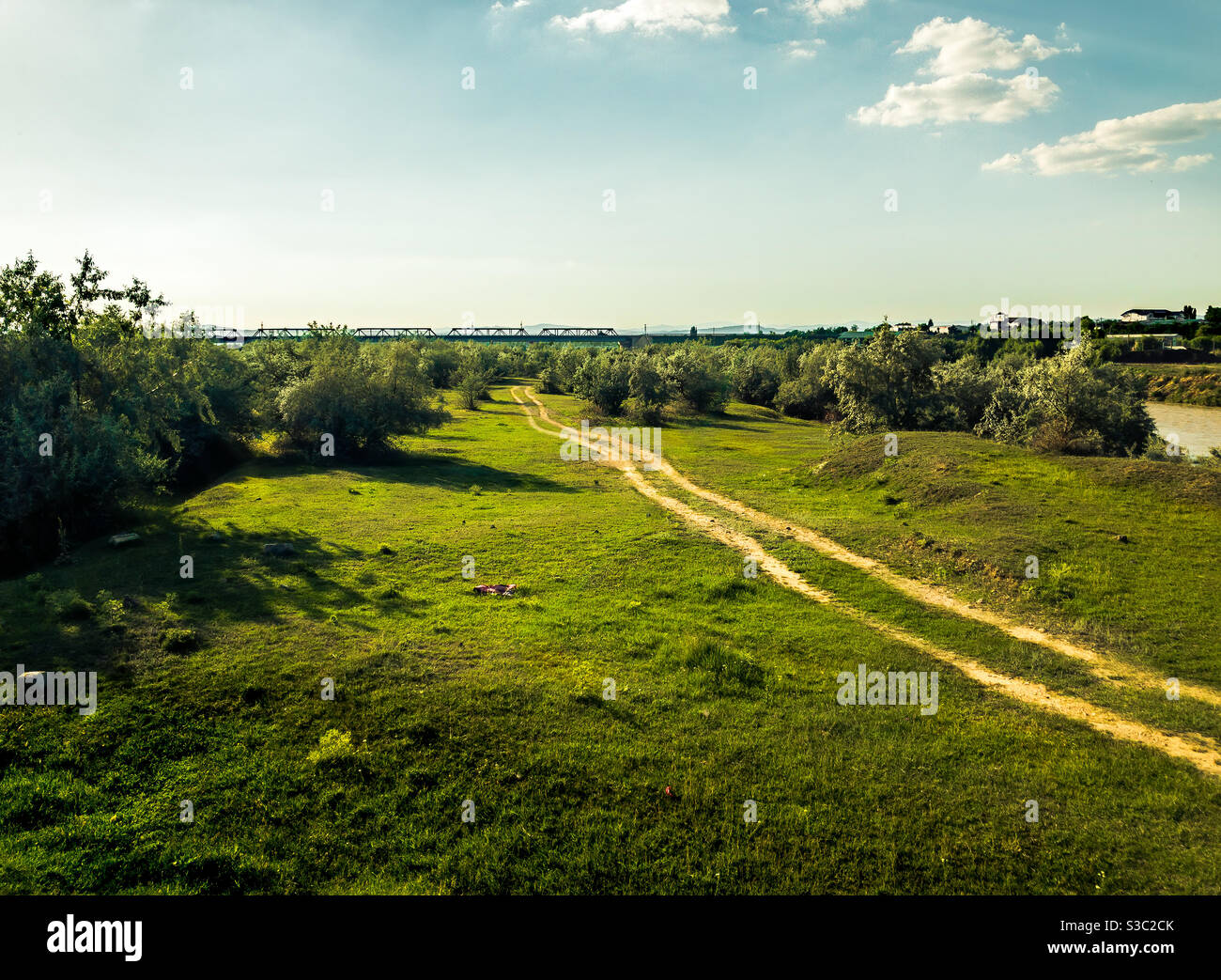 Field desire path hi-res stock photography and images - Alamy