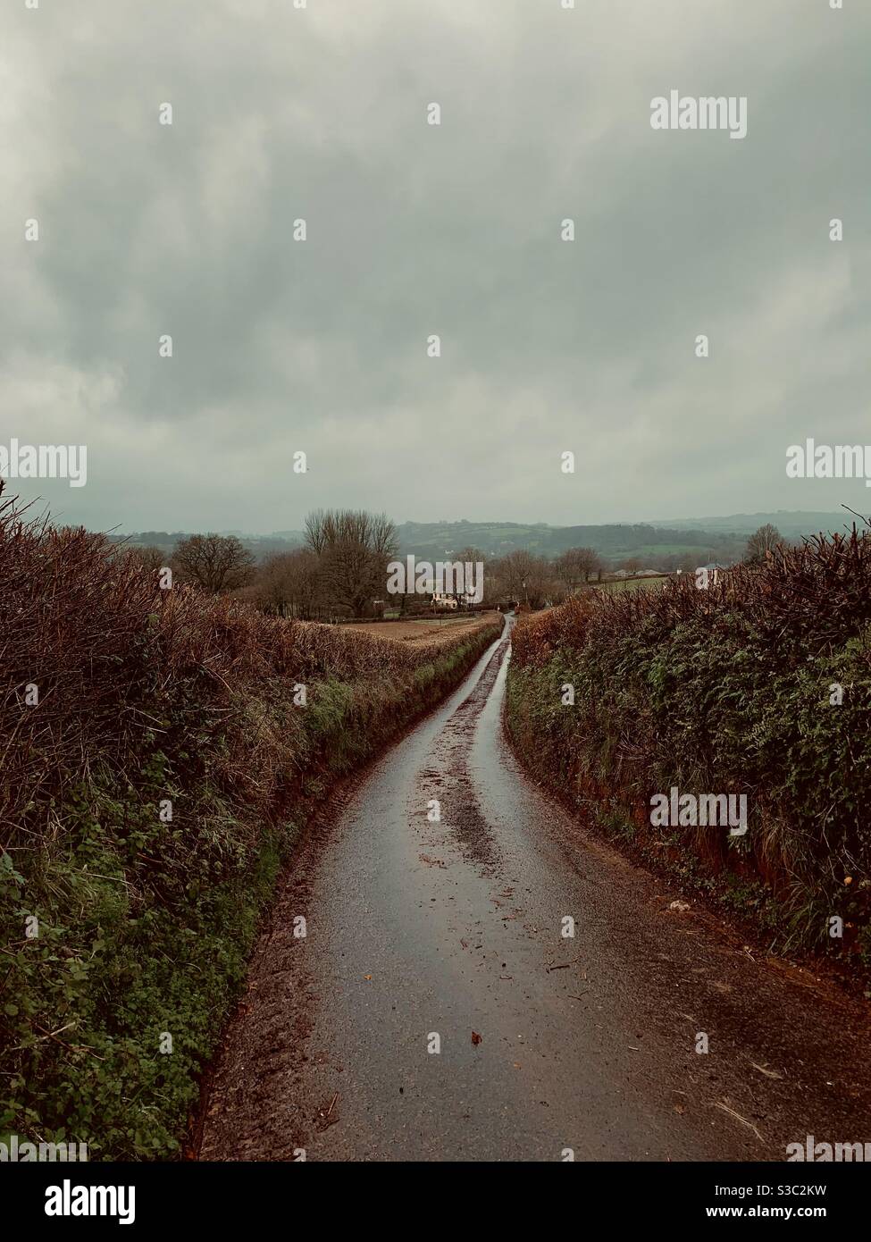 Narrow fields hi-res stock photography and images - Alamy