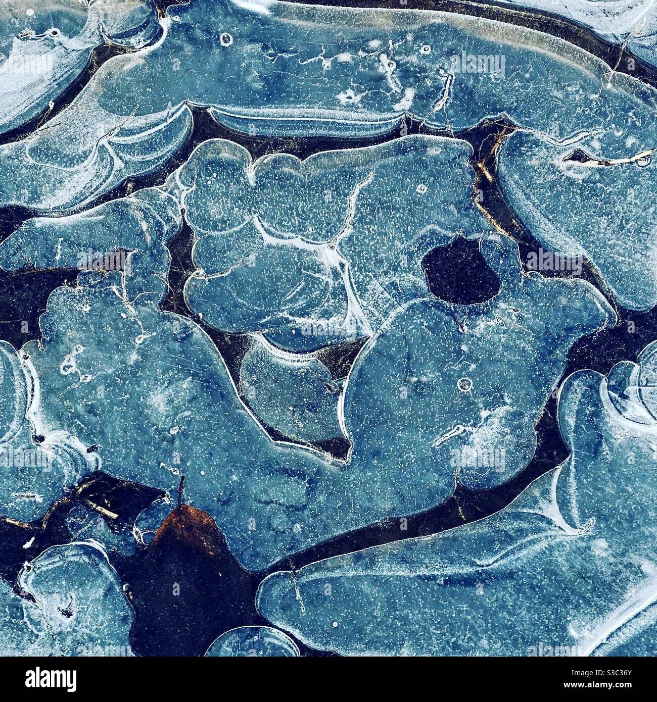 Puddle art hi-res stock photography and images - Alamy