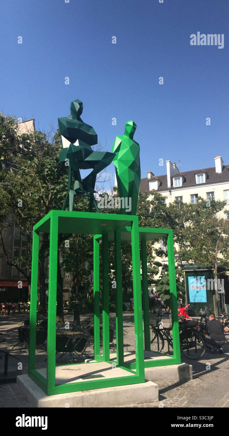 Statues of paris hi-res stock photography and images - Alamy