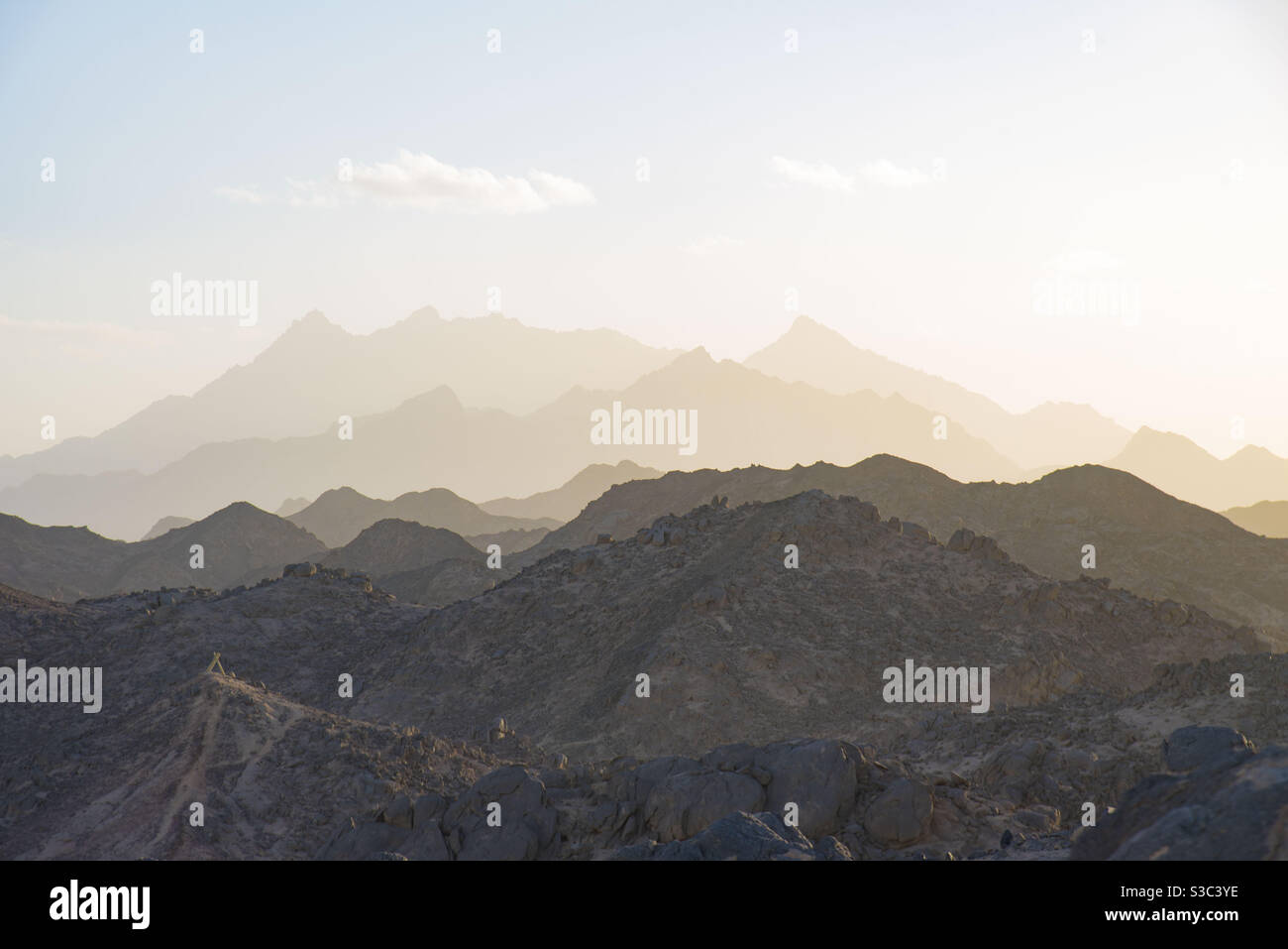 Layers of mountains hi-res stock photography and images - Alamy