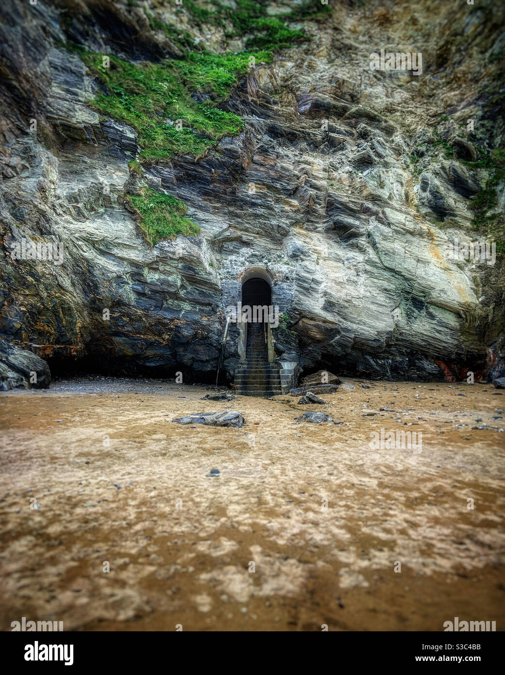 Secret lair hi-res stock photography and images - Alamy