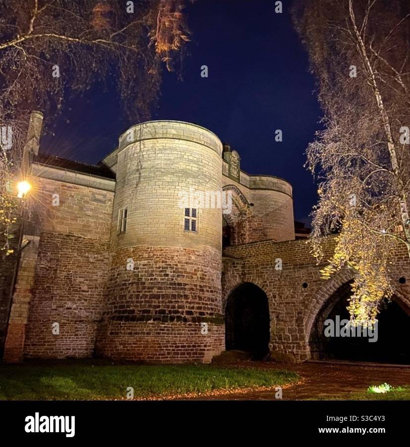 Nottingham castle hi-res stock photography and images - Alamy