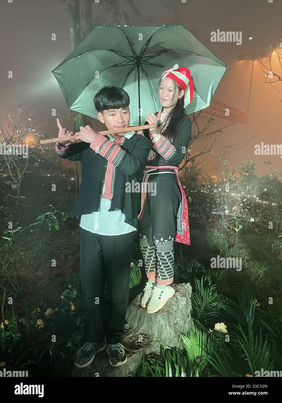 Dating at night hi-res stock photography and images - Alamy