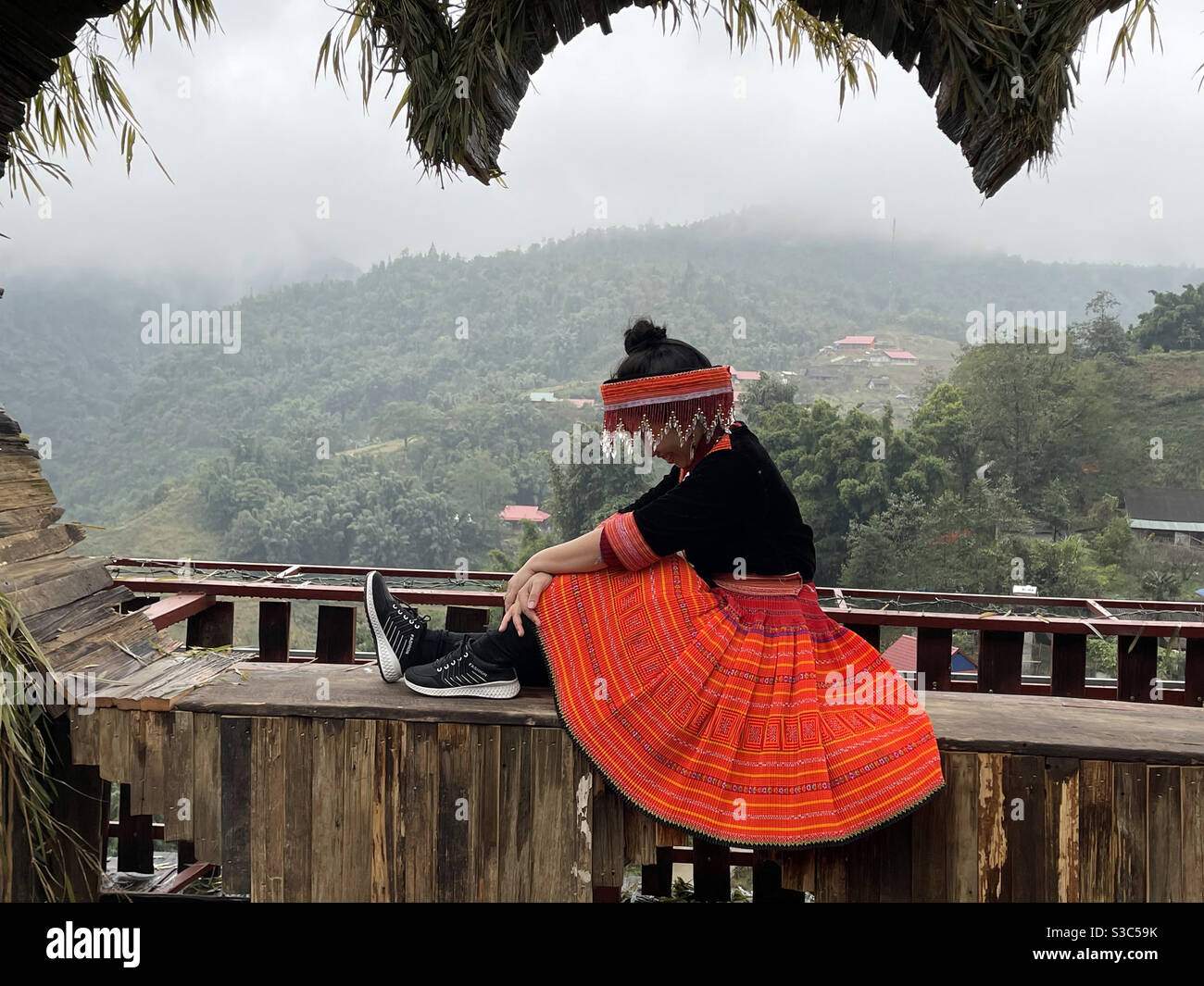Red Dao girl Stock Photo - Alamy