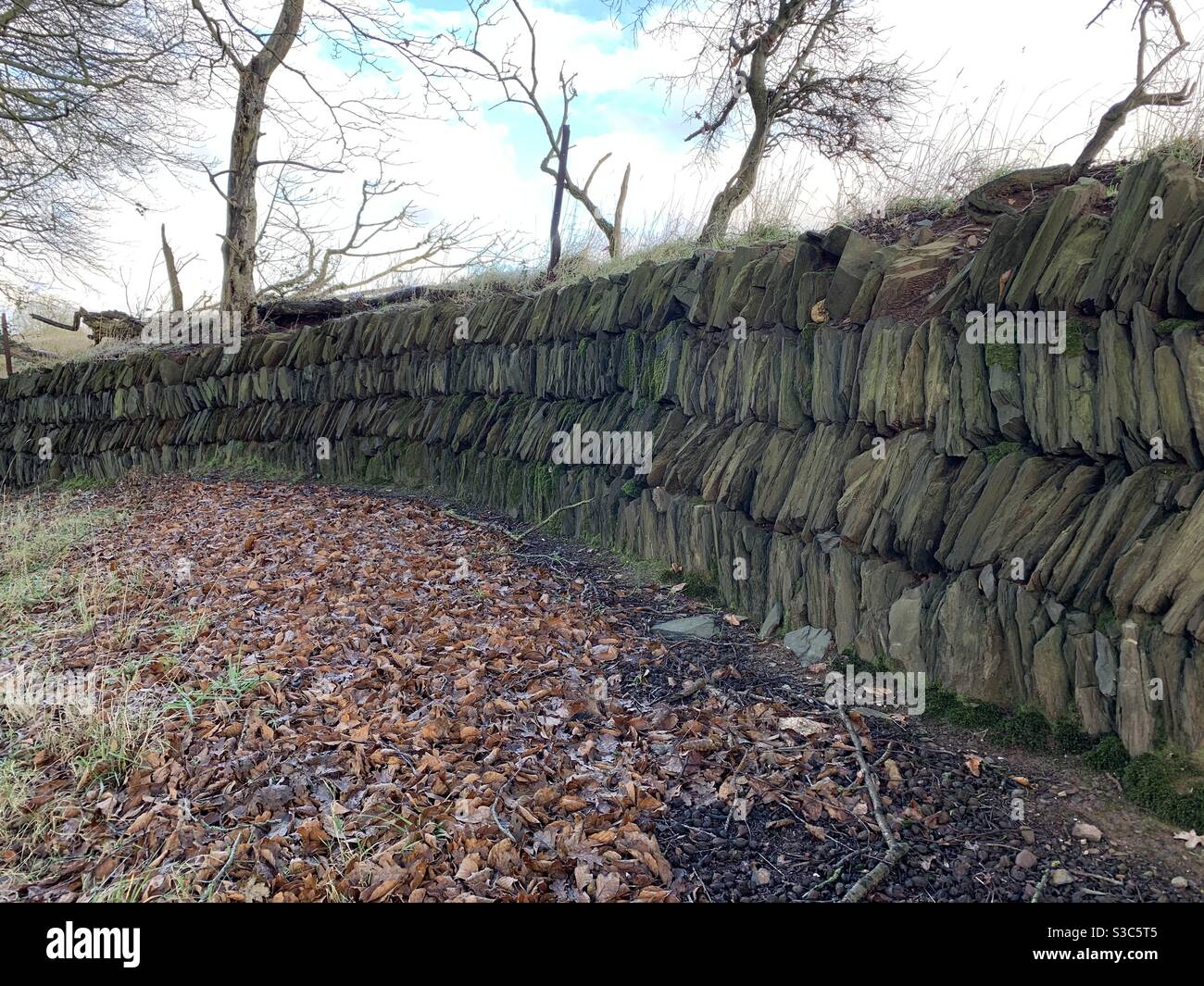 Curved dry stone wall hi-res stock photography and images - Alamy