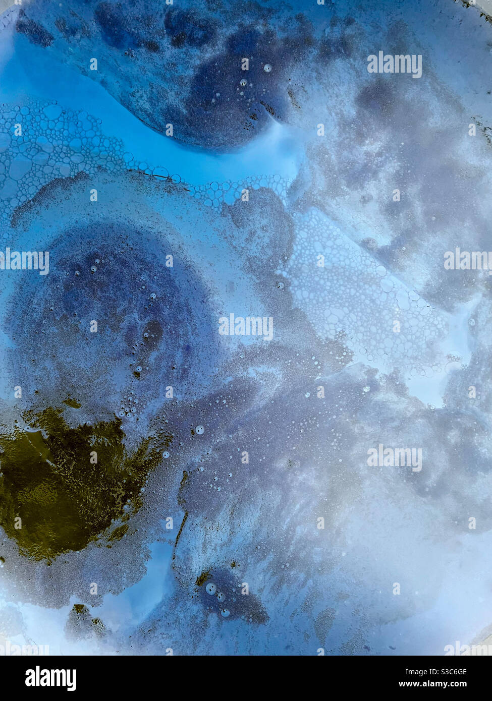 Inverted image hi-res stock photography and images - Alamy