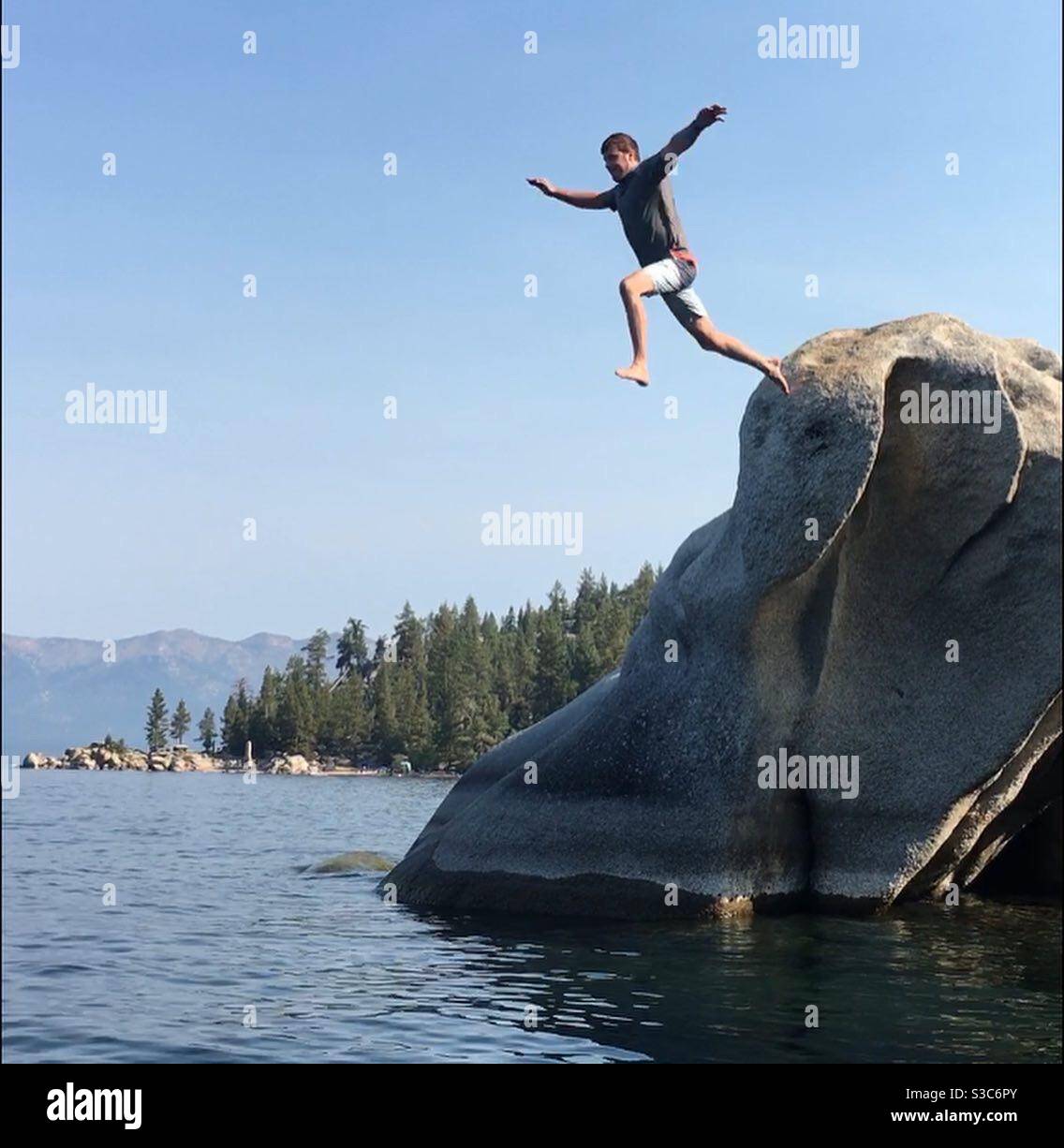 Cliff jumping lake tahoe hi-res stock photography and images - Alamy