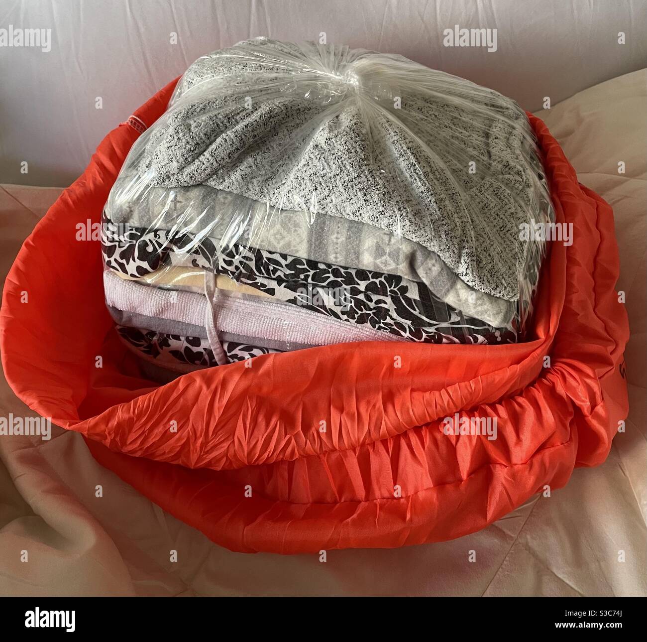 Folded laundry hi-res stock photography and images - Alamy